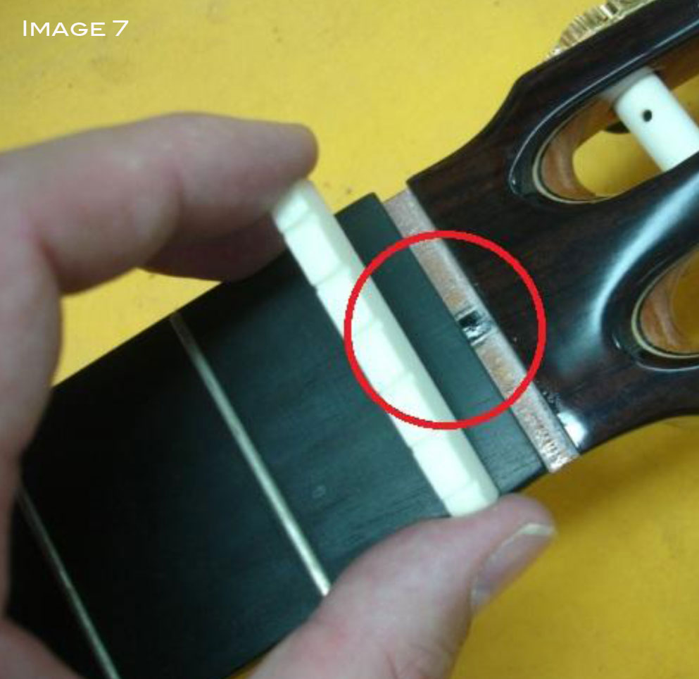 Alhambra’s Ebony reinforcement of the neck – Guitar From Spain