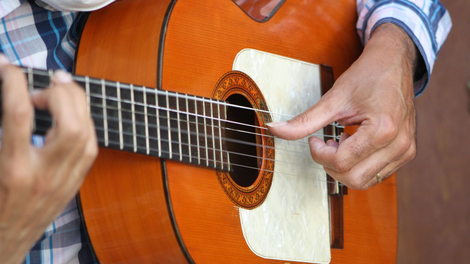 Traditional Spanish Techniques Every Guitarist Should Know – Guitar ...